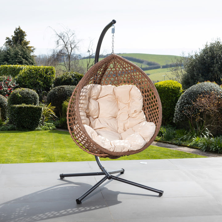 Hanging Egg Chairs | Garden Egg Chairs Online – Comfy Egg